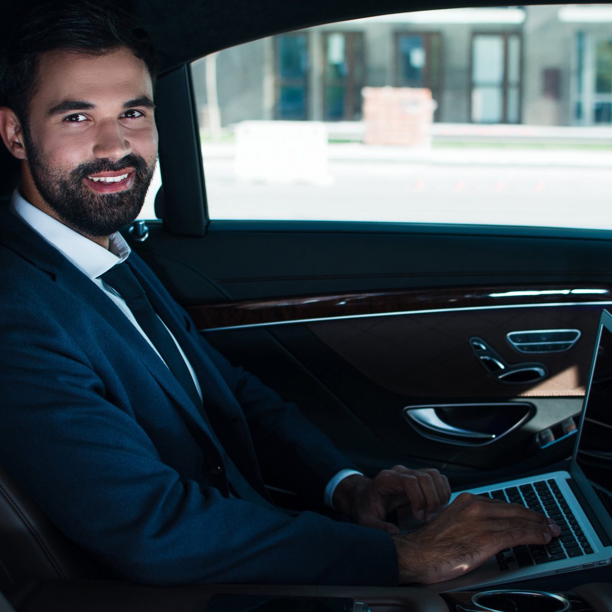 Luxury Limo Car Worldwide – BLACKWAZE LIMO SERVICE